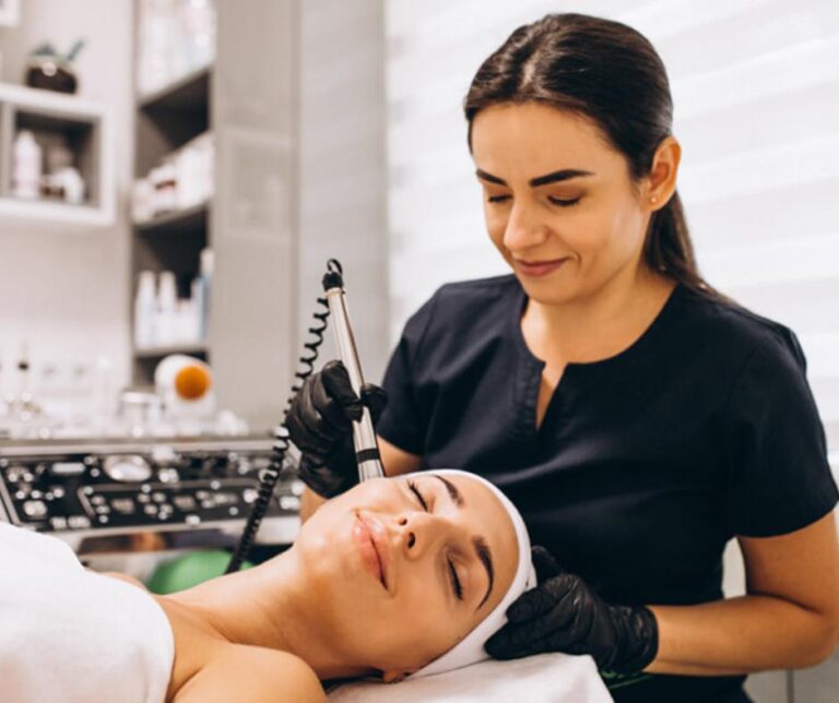 Assistant Beauty Therapist – Rhombas